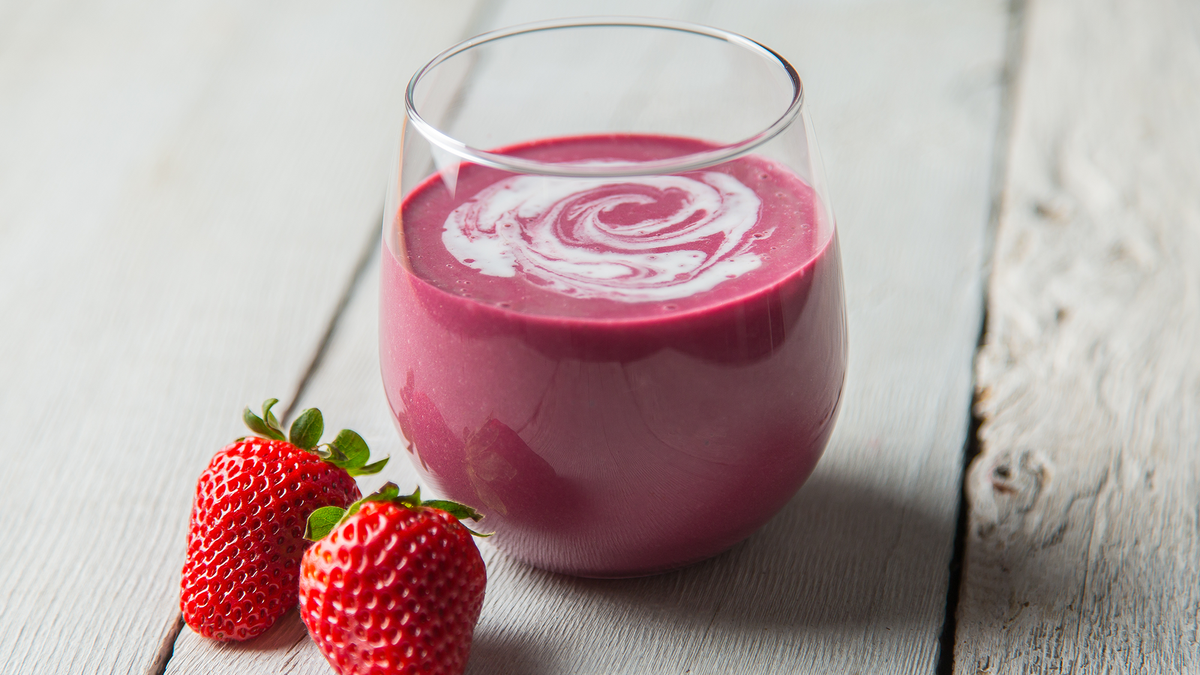 Strawberry and Cream Smoothie Recipe – Vega (CA)